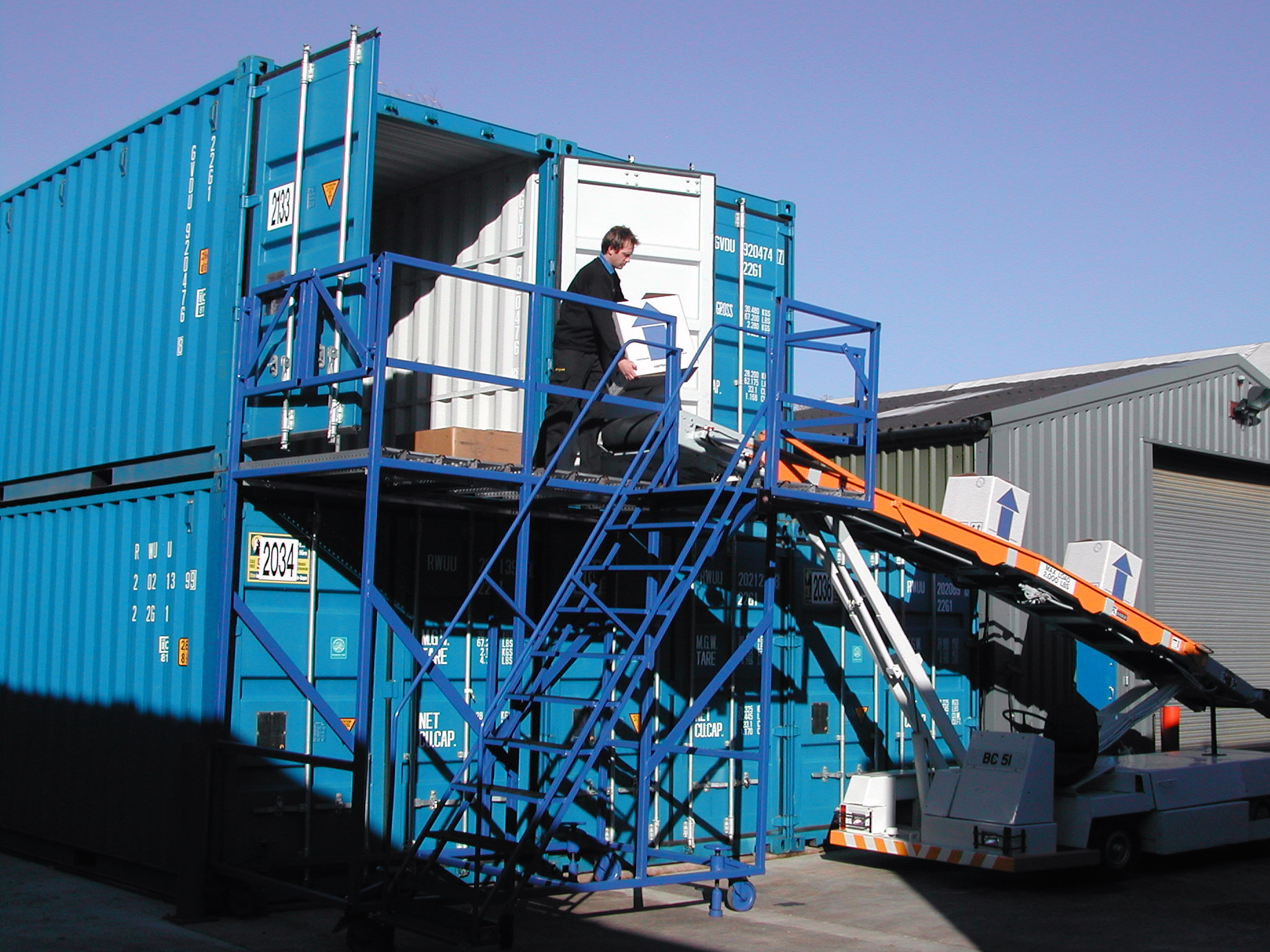 Container De-Stuffing & Palletising - Teamsters Logistics, Finding the ...